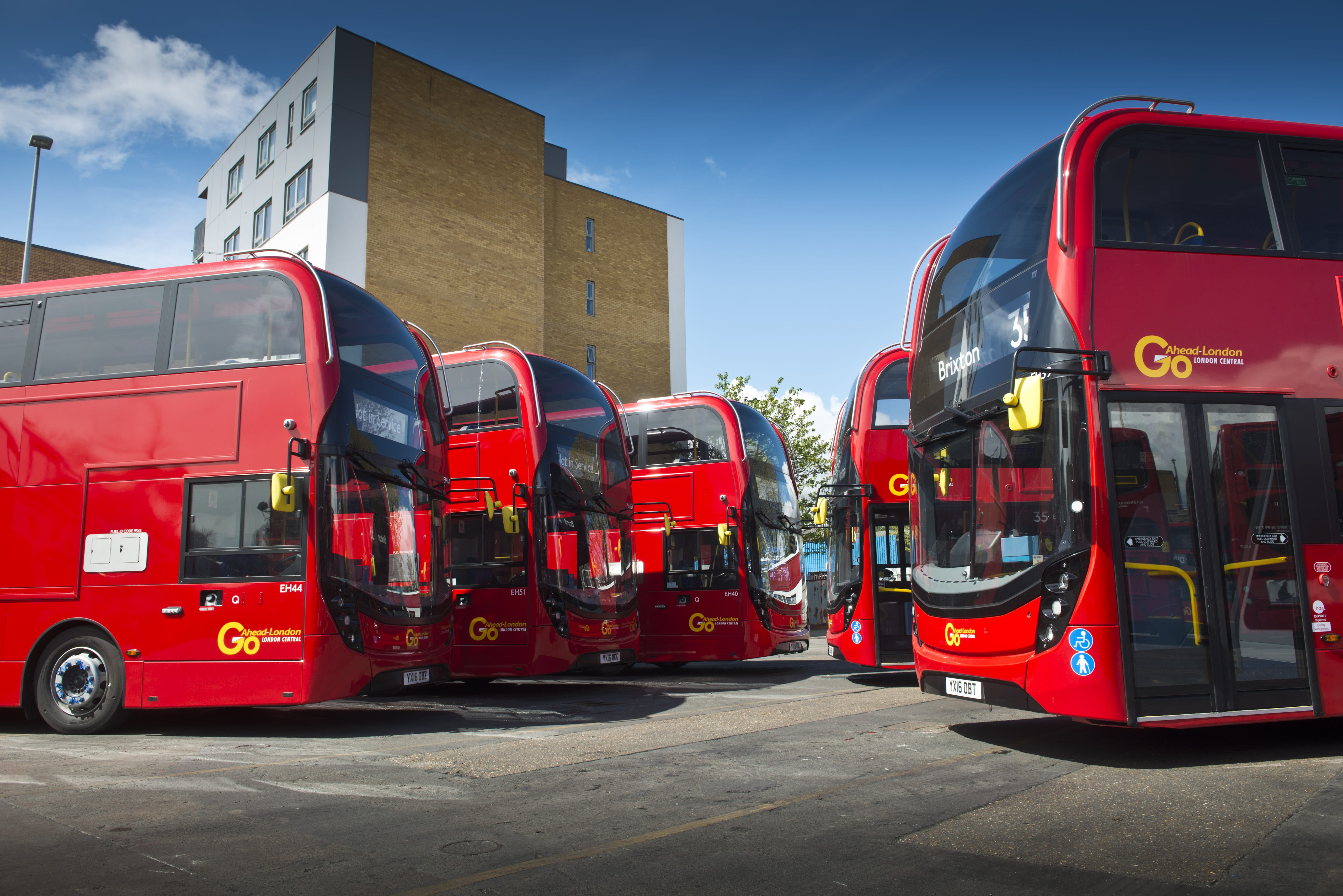 Alexander Dennis Enviro400H will boost Go-Ahead London's hybrid fleet ...