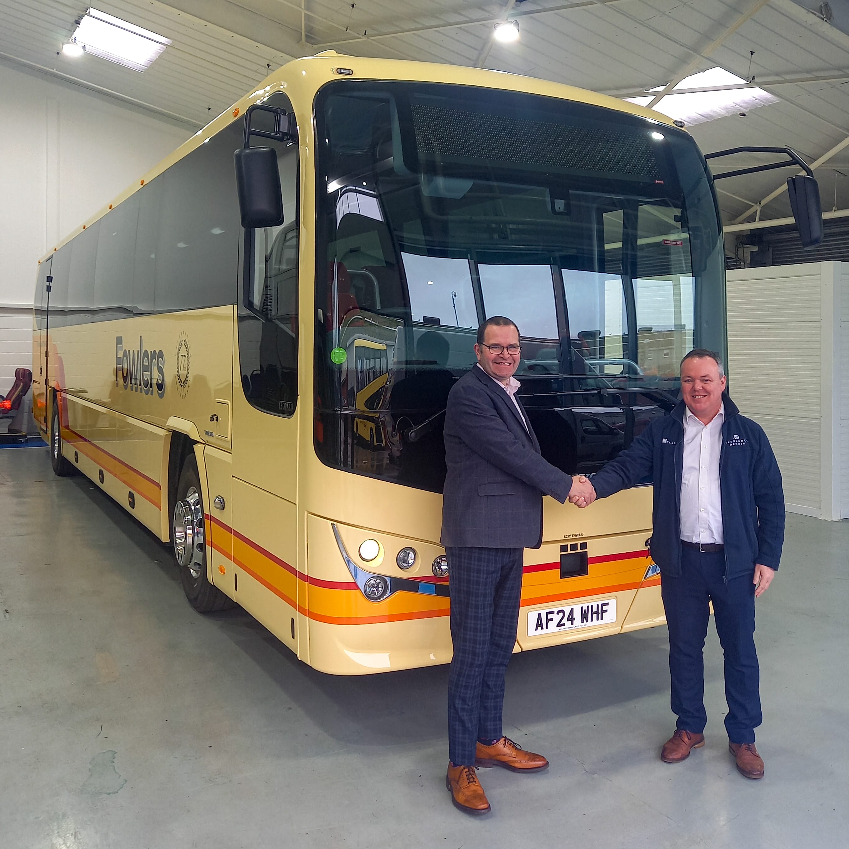 Fowler’s Travel adds Plaxton Leopard coach | Alexander Dennis
